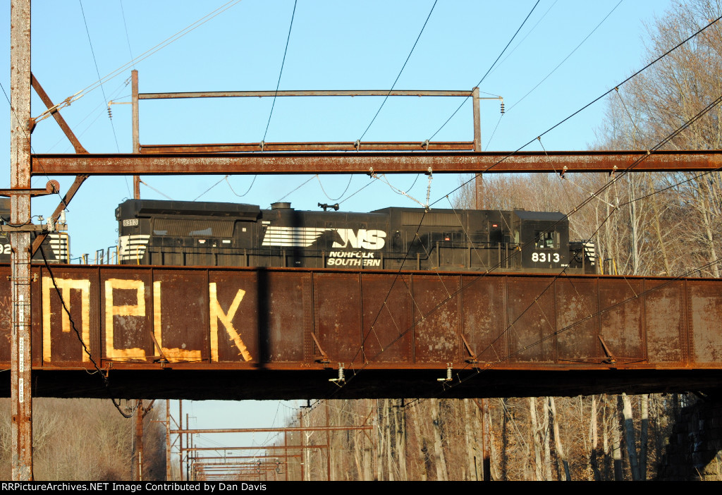 NS C40-8 8311 third out on 17G